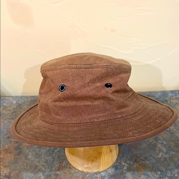 Tilley | Accessories | Tilley Waxed Canvas Mens Hat | Poshmark